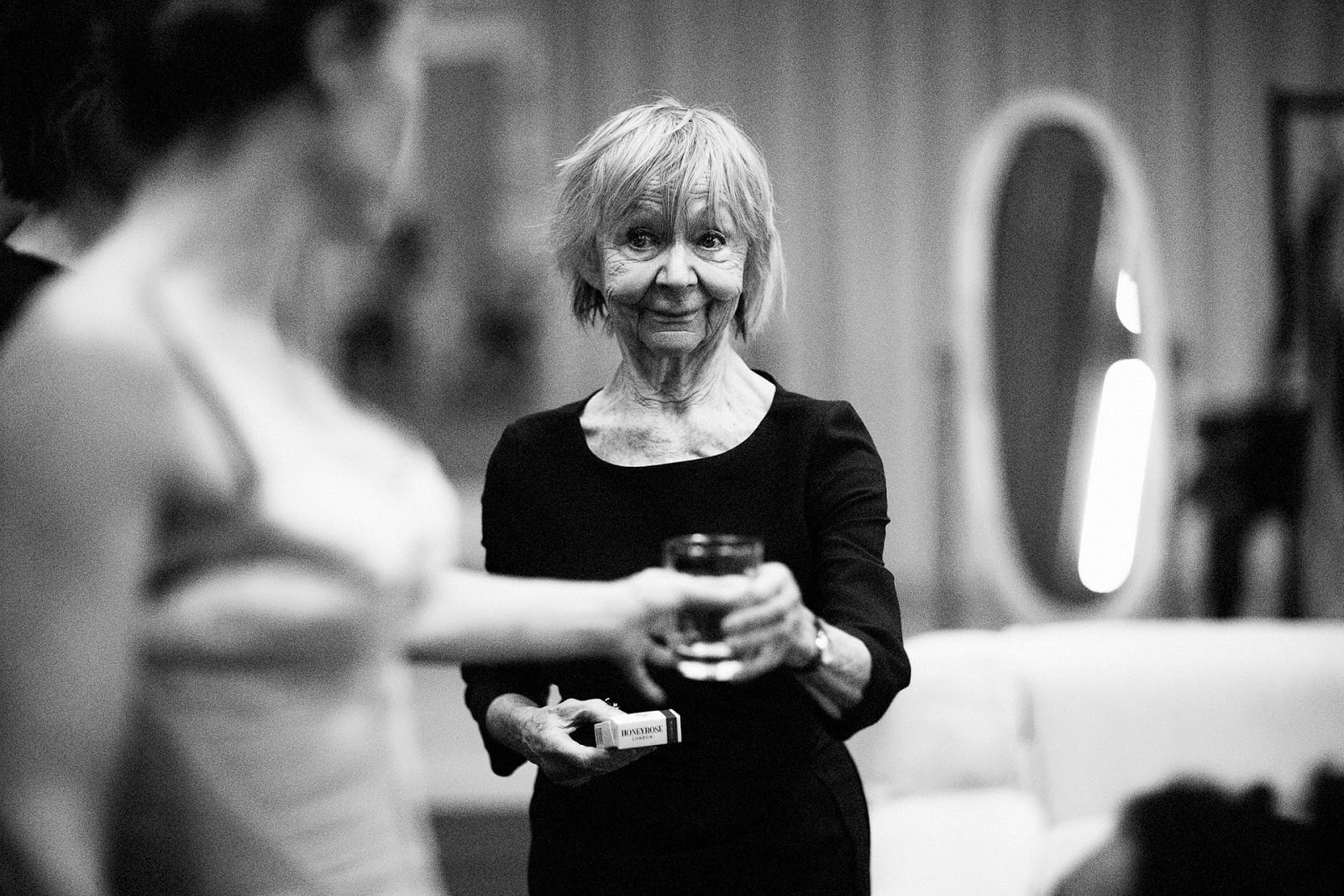 DRAGON: Gillian Anderson and Lily James in All About Eve rehearsals ...