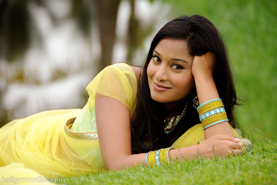 Preetika Rao Photo Gallery – iamtelugu