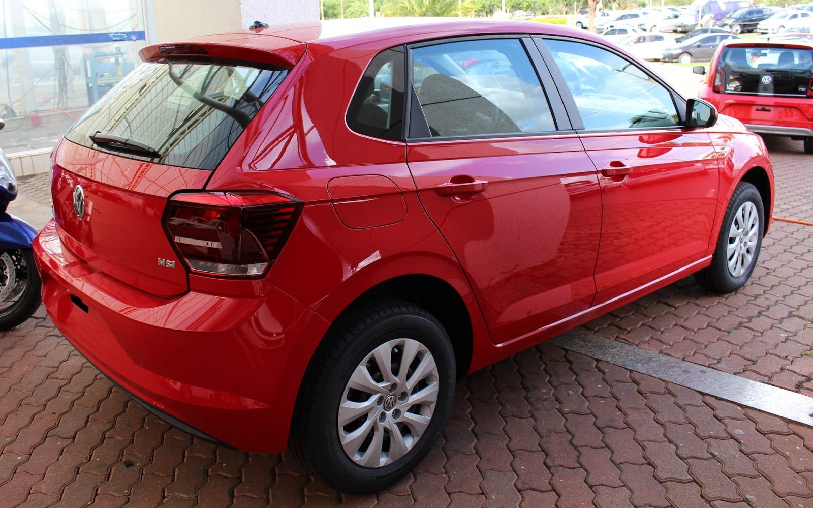 VW Polo 1.6 MSI básico: fotos, vídeo, consumo e detalhes