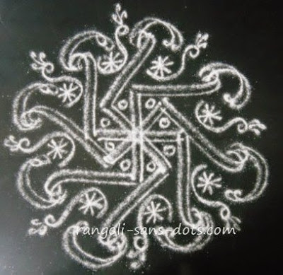 How to draw double stroke rangoli design | Kolam by Sudha Balaji