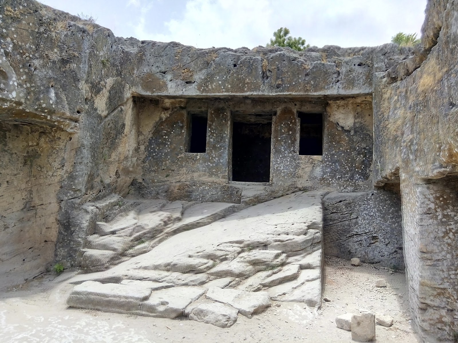 Baba Pyare Caves near Uparkot Fort in Junagadh in Gujarat | The journey ...