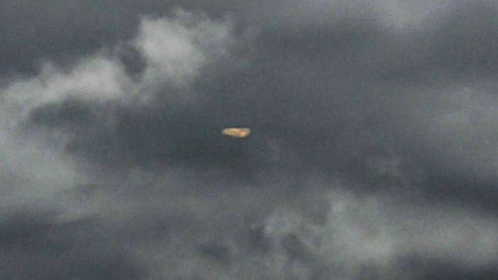 UFO mania: UFO Great Authentic Footage Must Watch Can You Explain This ...