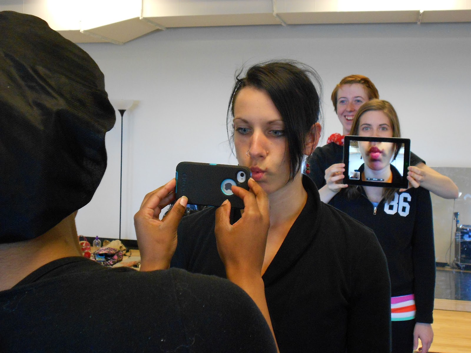 Luc Vanier's Somatophobia Dance Performance: We are working!