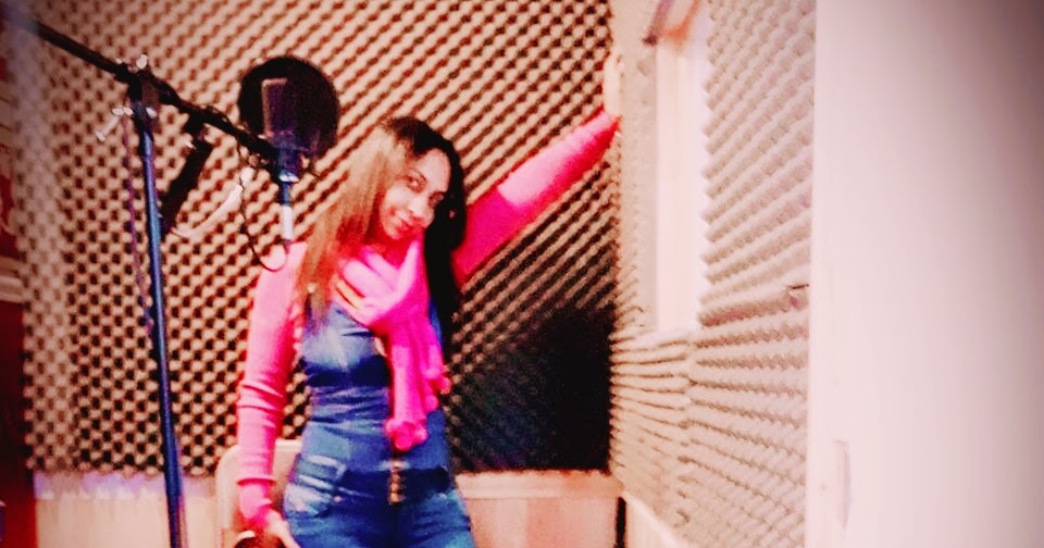 LA SAIRY ES LA NUEVA CARA QUE IDENTIFICA EL MERENGUE: Biografía