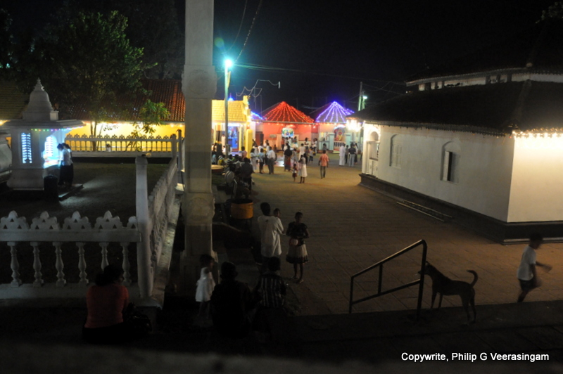 Images of Sri Lanka on blogspot.com: At the 'Paththine Dewala ...