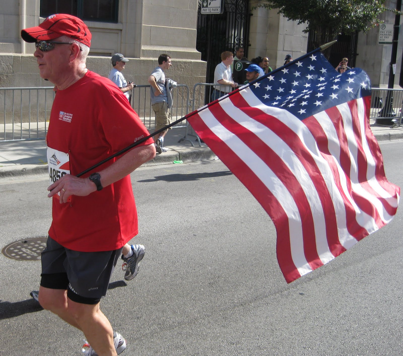 Marathon Pundit: Happy Flag Day; Chicago Marathon Old Glory pic