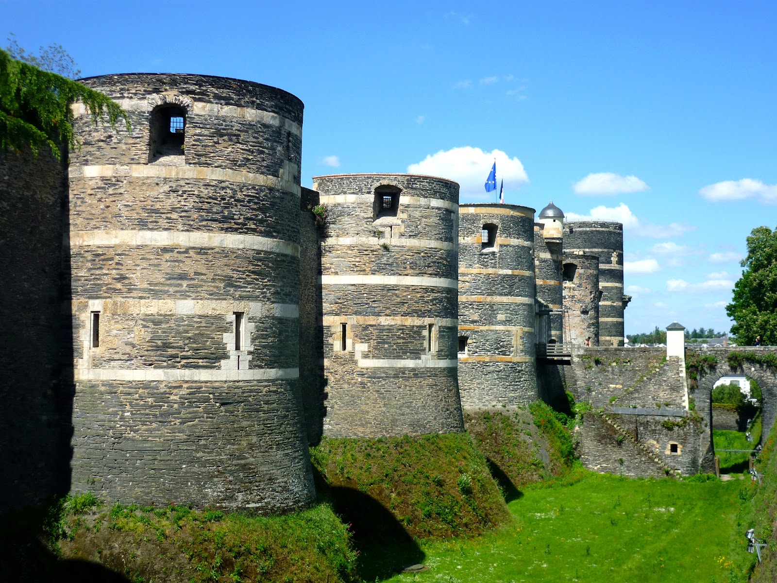 Pressing Issues: ~~Greg Mitchell's Photographs (and Photo of the Day)