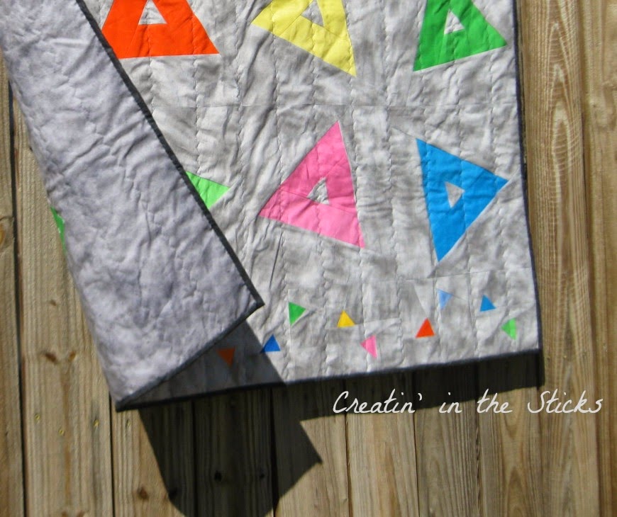Creatin' in the Sticks: Dancing Triangles Foundation Paper Piece Block ...