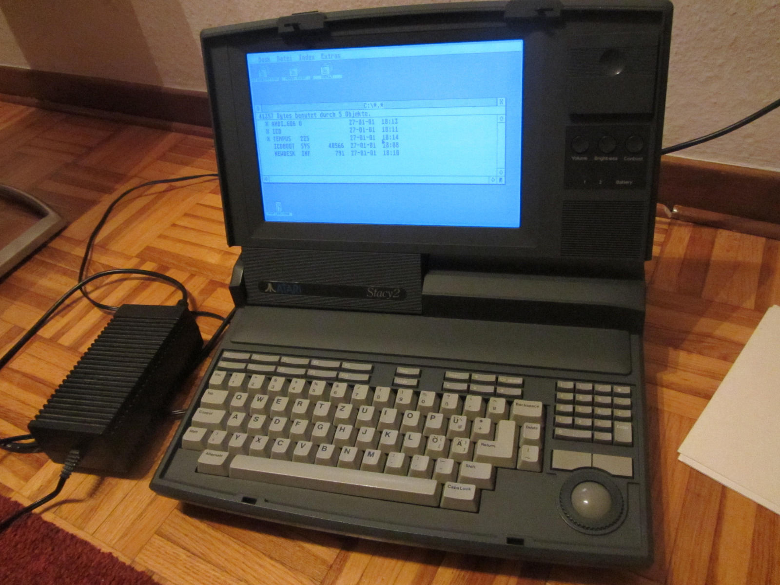 Retro Treasures: Atari Stacy 2