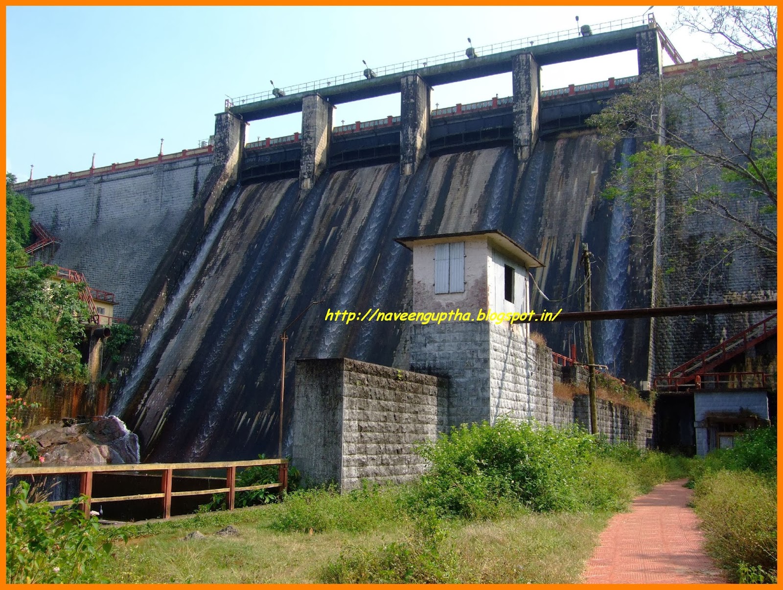 Exploring South India - Travel blog.....: Peechi Dam, Thrissur