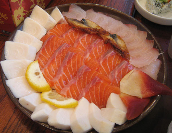 Jessica Eats: Sushi Bong Reprise and every single pomegranate in the ...