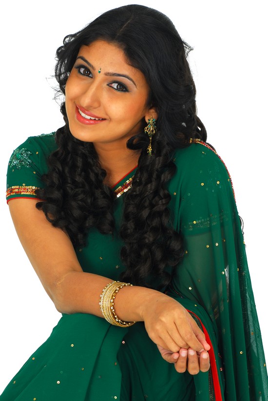 Monika Latest Green Saree Pics |Beautiful Indian Actress Cute Photos ...