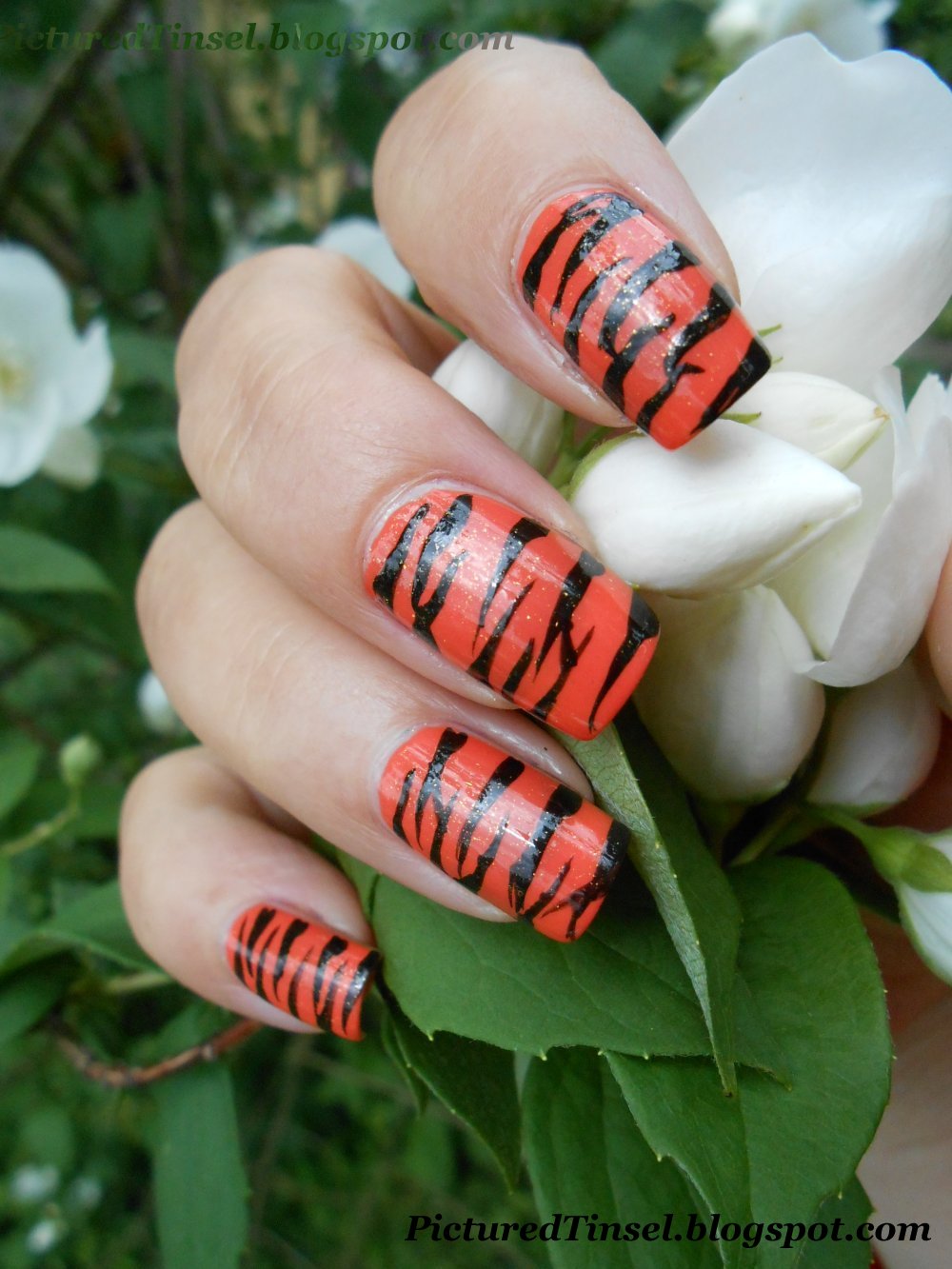 PicturedTinsel: Tiger [Nail Art]