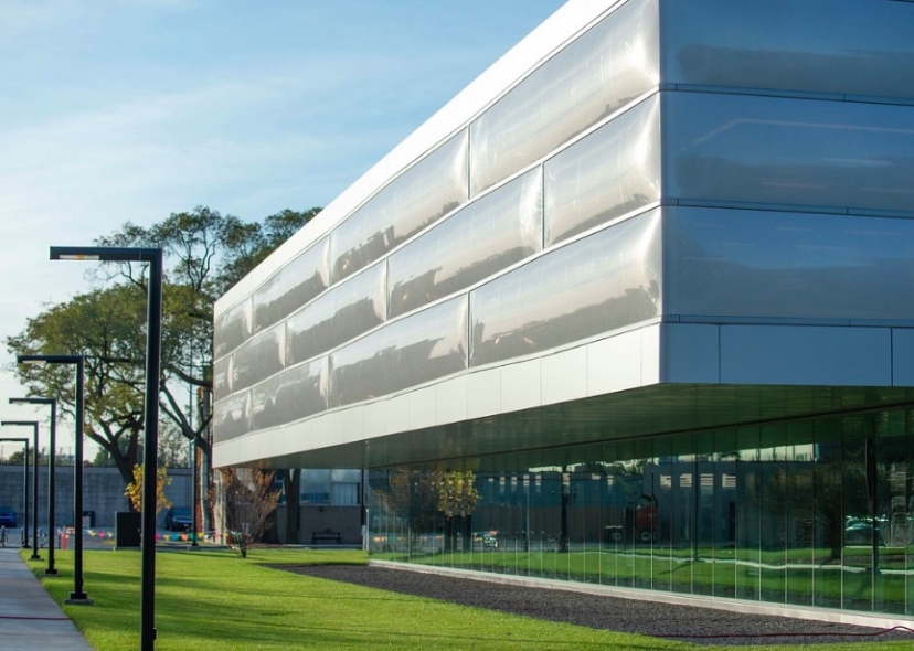 Hindsight : CRAIN'S PIX of the New Kaplan Institute