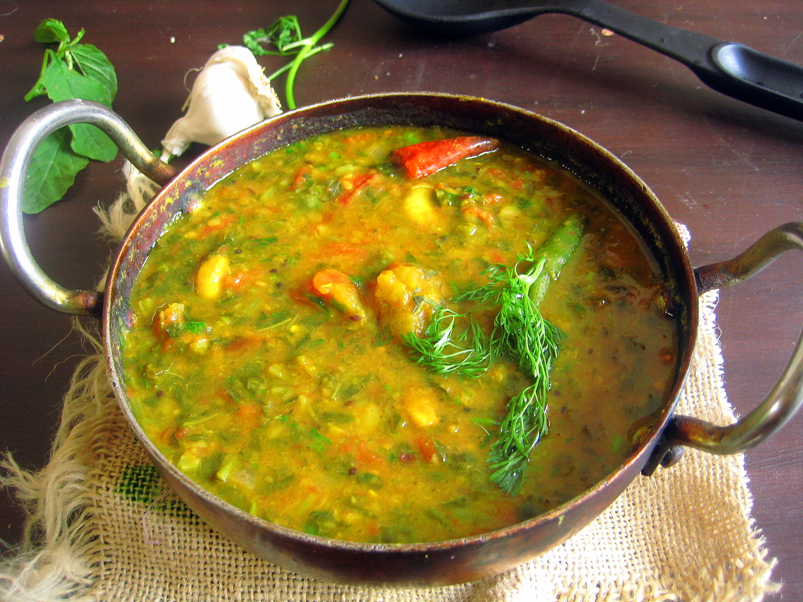 madhuri's kitchen: Thotakura Pappu / Amaranthus Leaves Dal / Chavleri ...