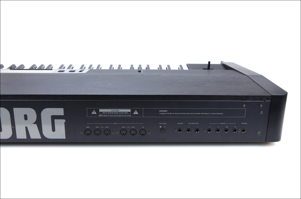 MATRIXSYNTH-B: Korg T1 keyboard workstation SN 004440