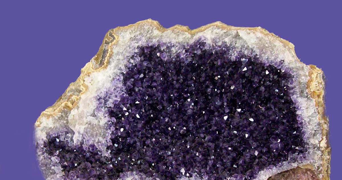 El poder de las piedras preciosas: LA AMATISTA