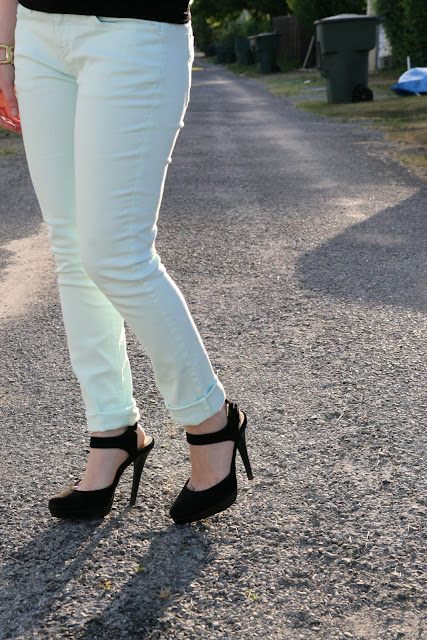 Thrift and Shout: Cute Outfit of the Day: Black and Mint