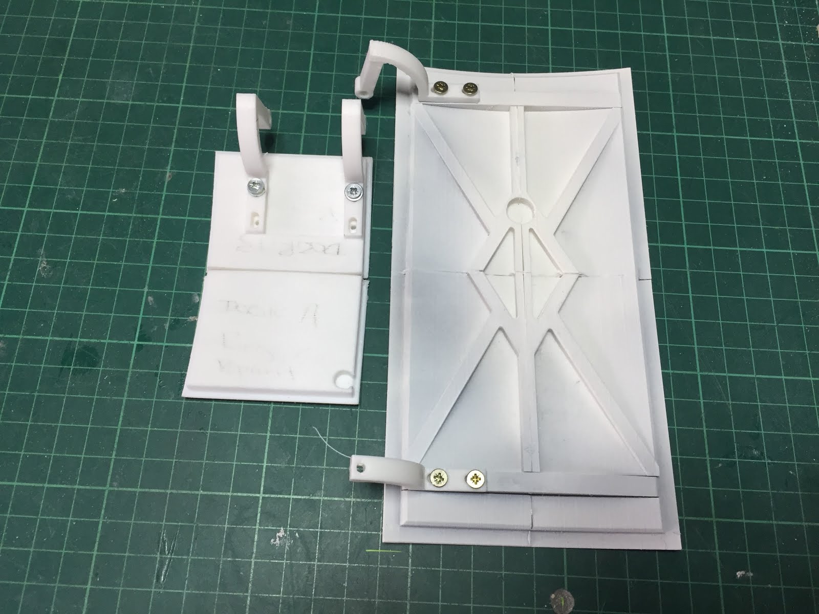 R2D2 Interface & Gripper arm servos