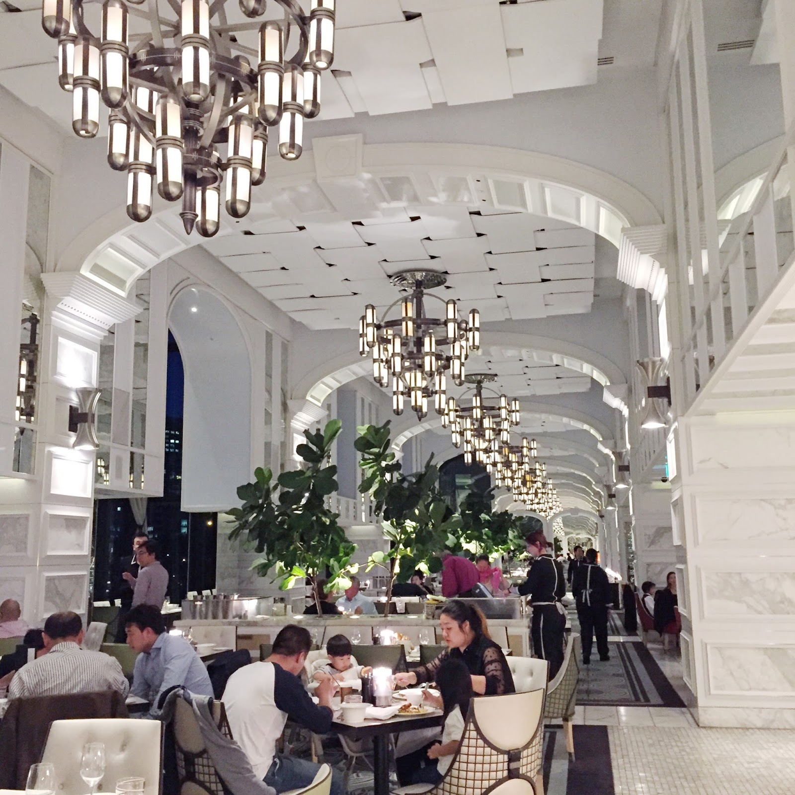 Dining at the Crown Conservatory | EMXRE