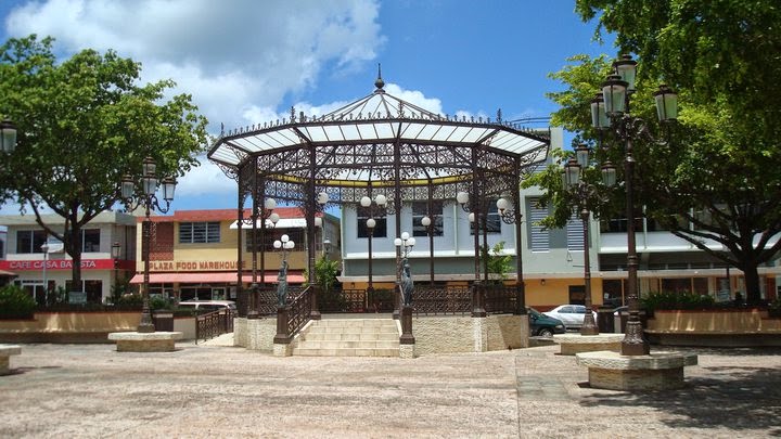 Puerto Rico, Isla Bella !!!: Plaza Municipio/Alcaldia