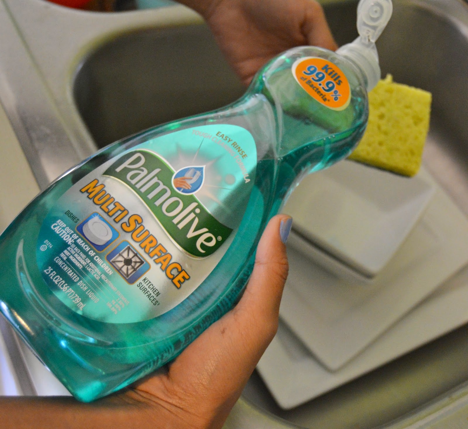 Getting Your Kitchen Clean Faster - 5 Eyeliners and a Gloss