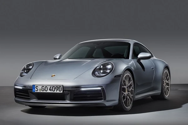 La nueva generación del Porsche 911 (992) es más potente y rápida que su antecesora - Monkey Motor