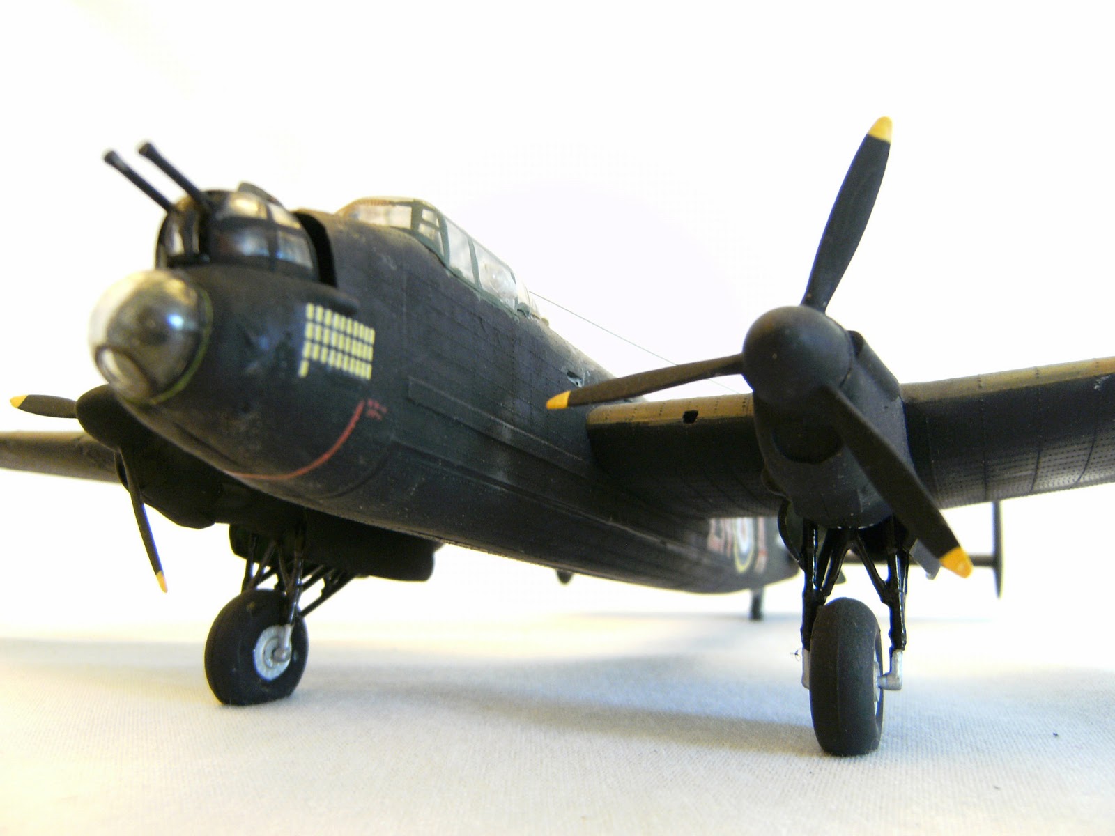 Happyscale-Modellbau: AVRO 679 Manchester - scratch-conversion 1/72