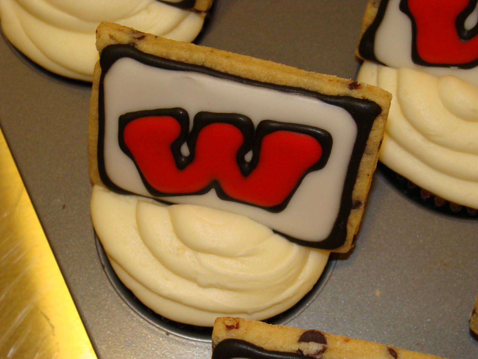 Door County Custom Cakes and Cookies: Wisconsin Badgers in the Rose Bowl
