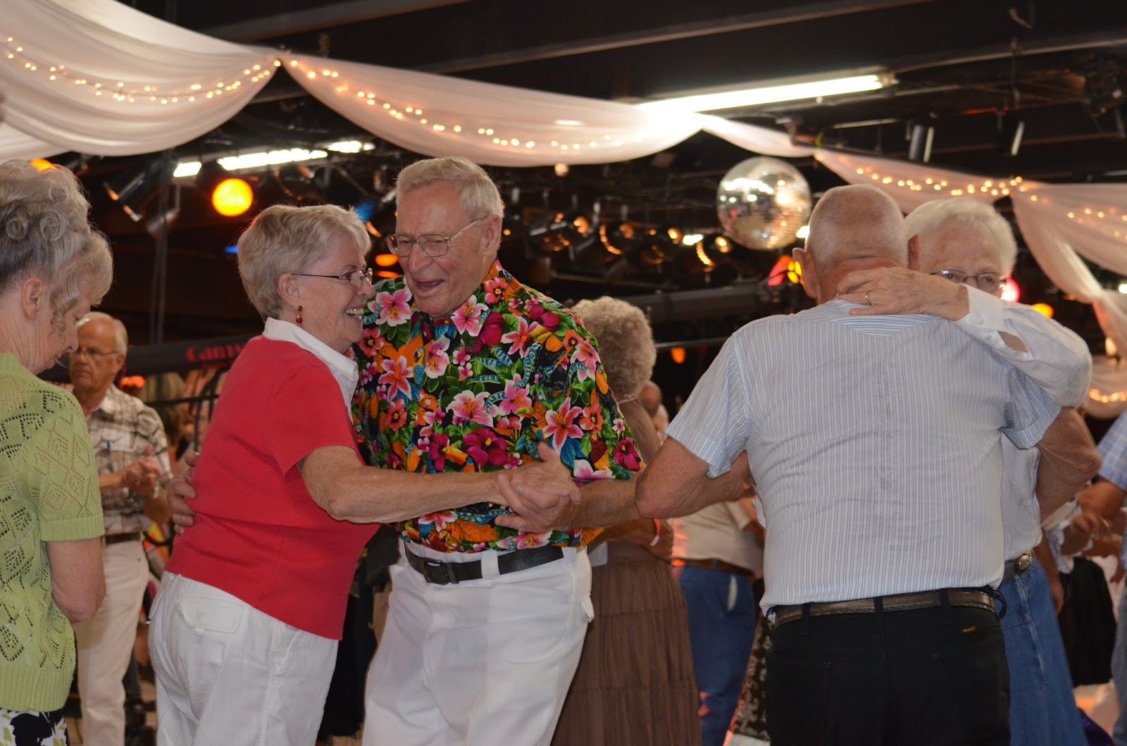 Back40 -bringing back the old ways: People watching at the Mollie B ...