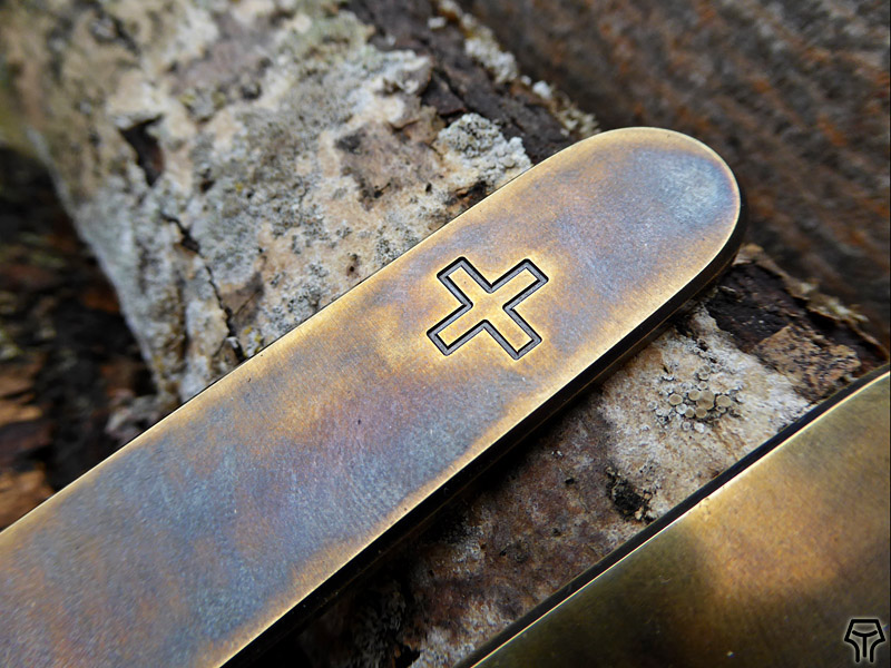 Andrzej Woronowski Custom Knives: Victorinox Swiss Army Knife scales 12