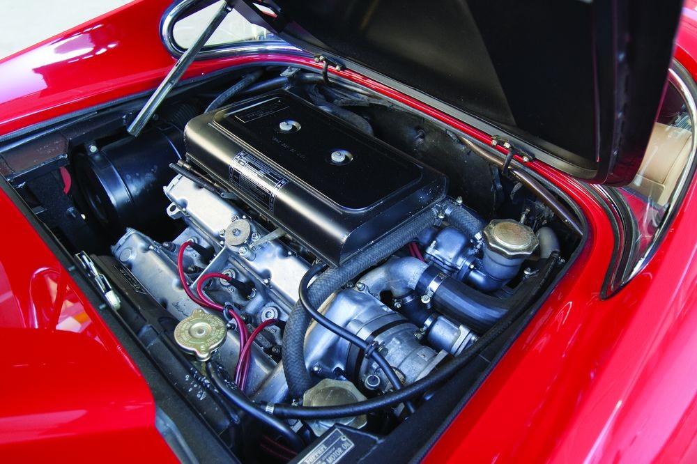 Google1st: FERRARI Dino 246 V Engine
