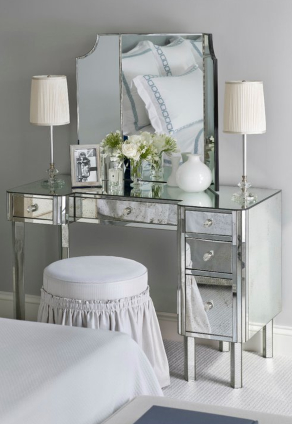 Bedroom Vanity With Lights | Interior Design Amels