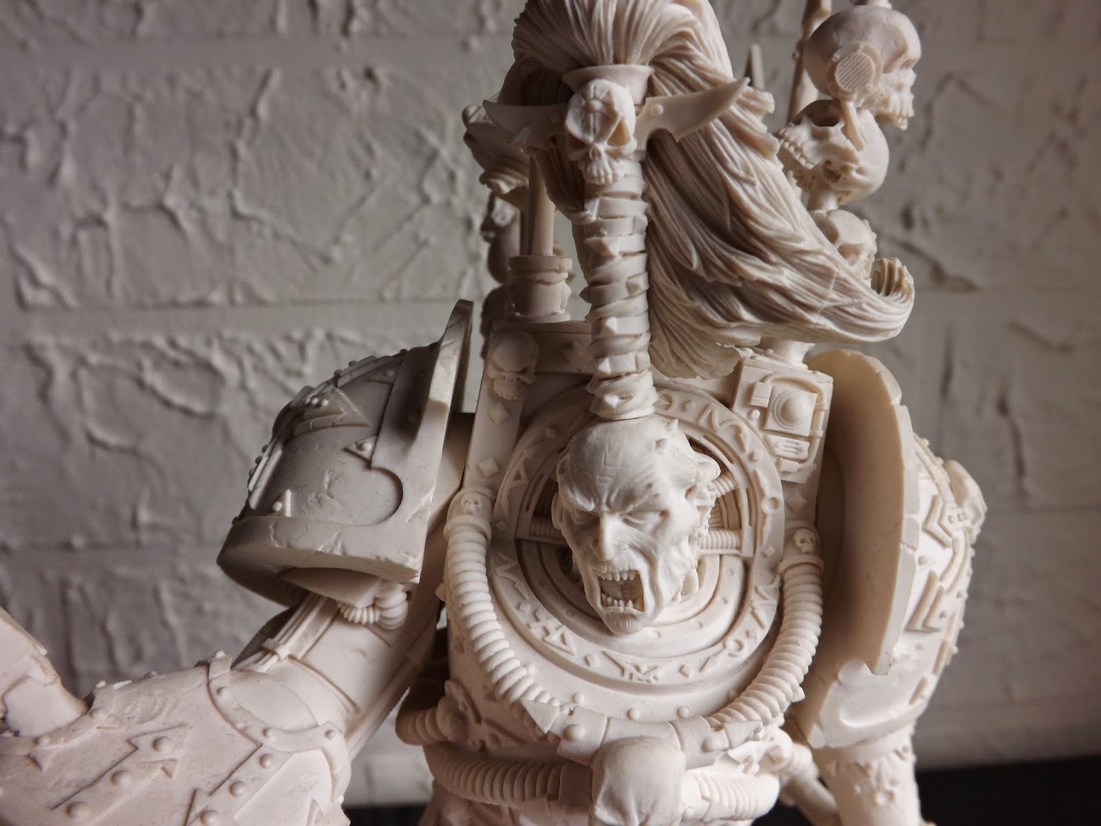 Limited Edition Warhammer models: Busts and Statue - Abaddon the ...