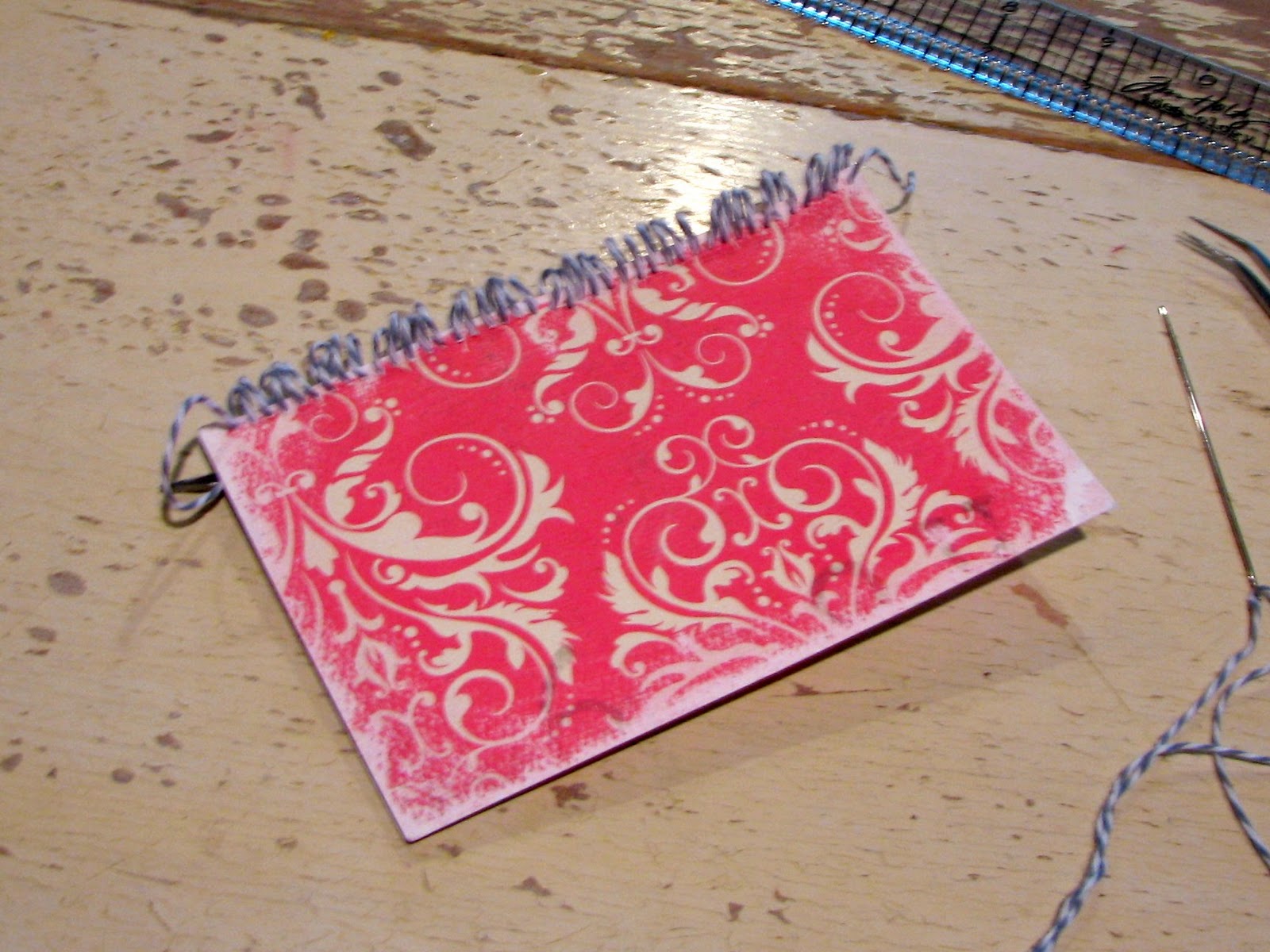 suburbNgypsy: so knotty tutorial - faux spiral notebook card