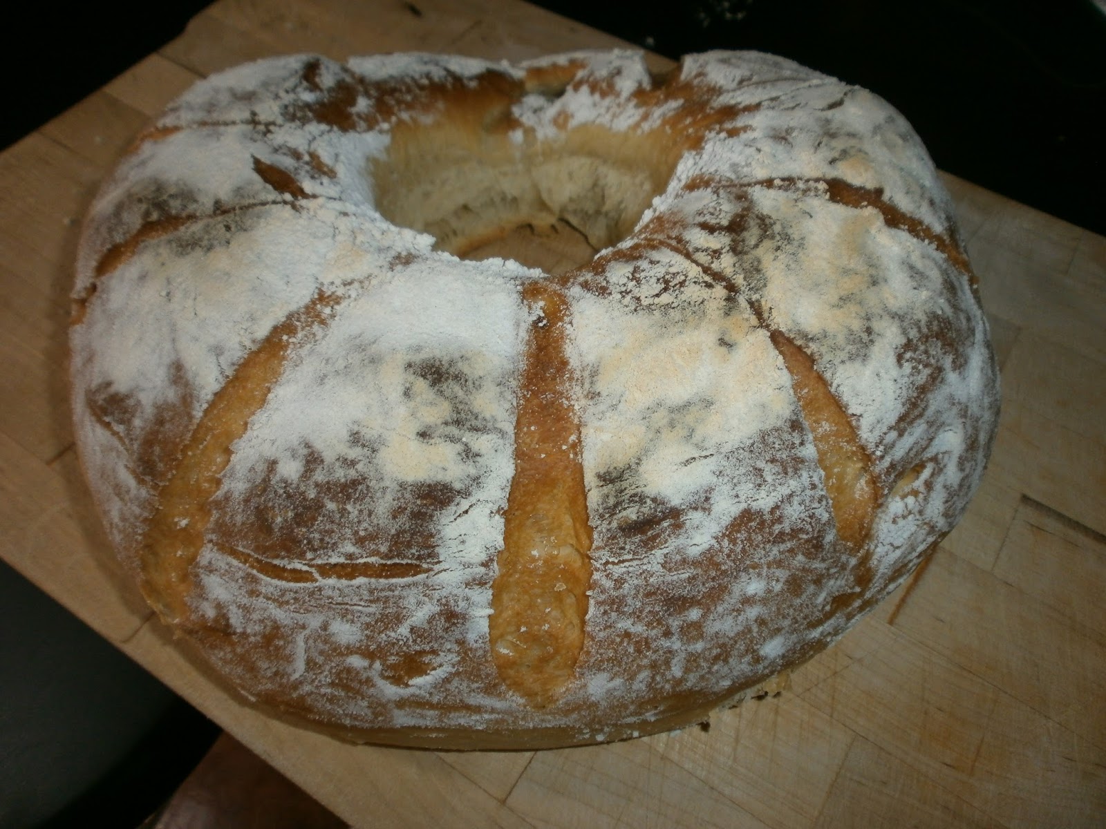 Luzmary y sus recetas caseras: ROSCA DE PAN RELLENA DE JAMÓN SERRANO Y ...