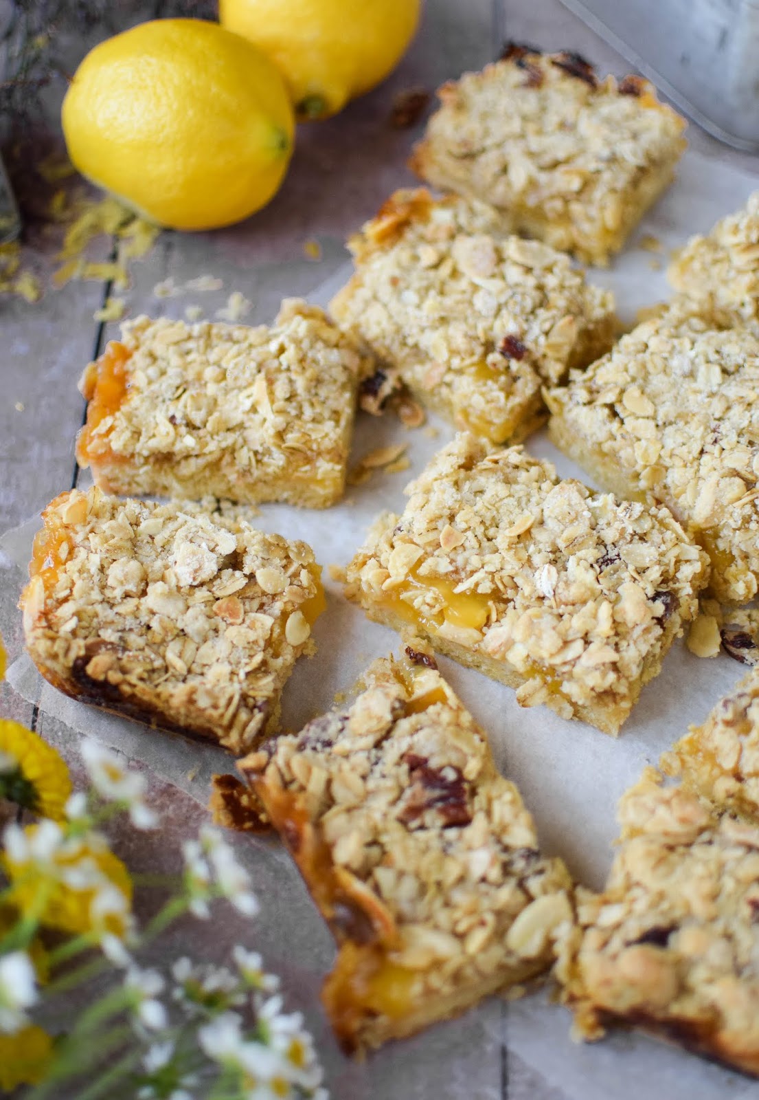 Lemon Curd Crumble Bars Recipe - Katiecakes