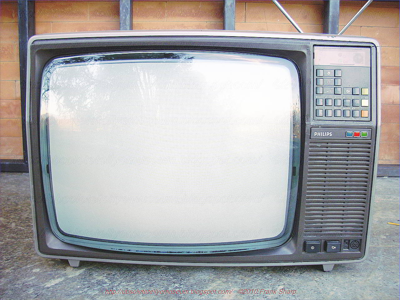 Obsolete Technology Tellye !: PHILIPS 16C929 /00S PHILETTA ROYAL 929 ...