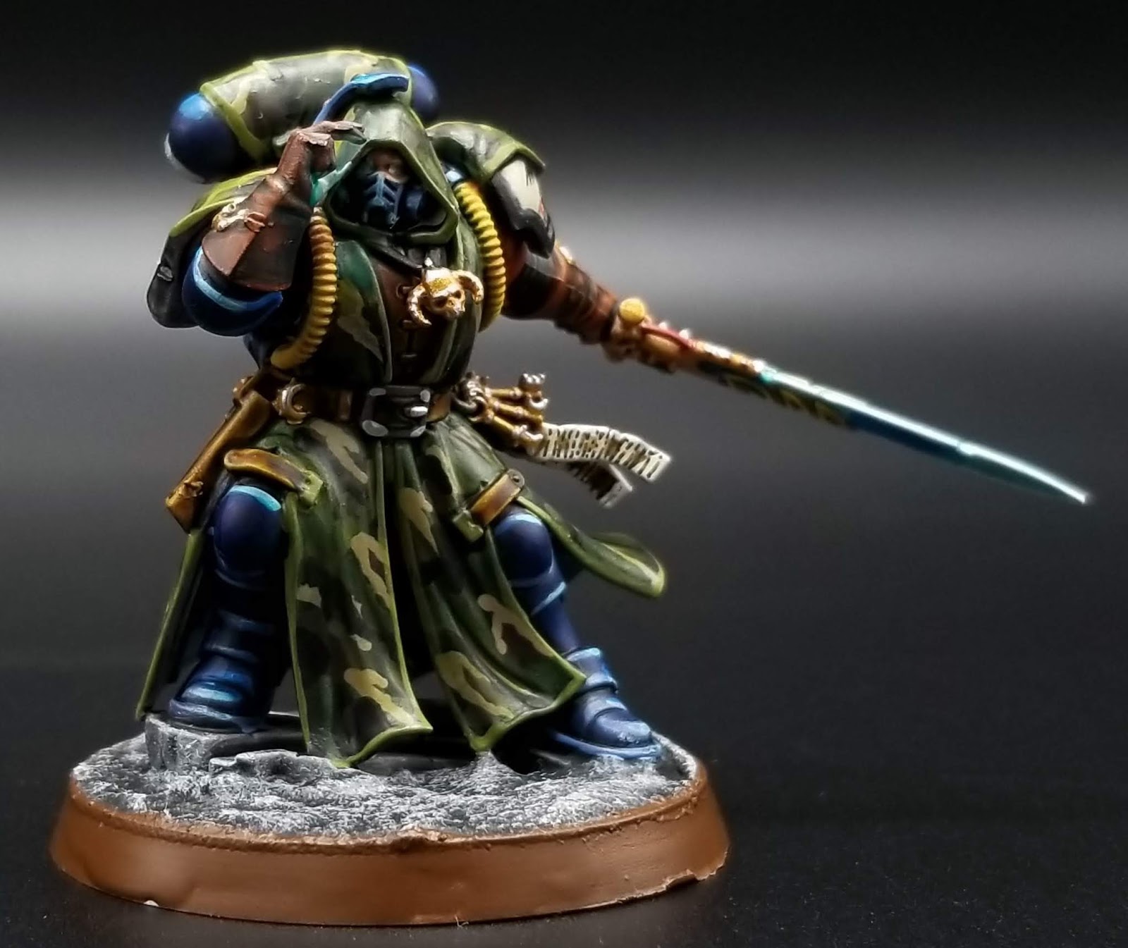 Tigurius's Omnis Arcanum Models: Blood Raven Primaris Librarian in ...