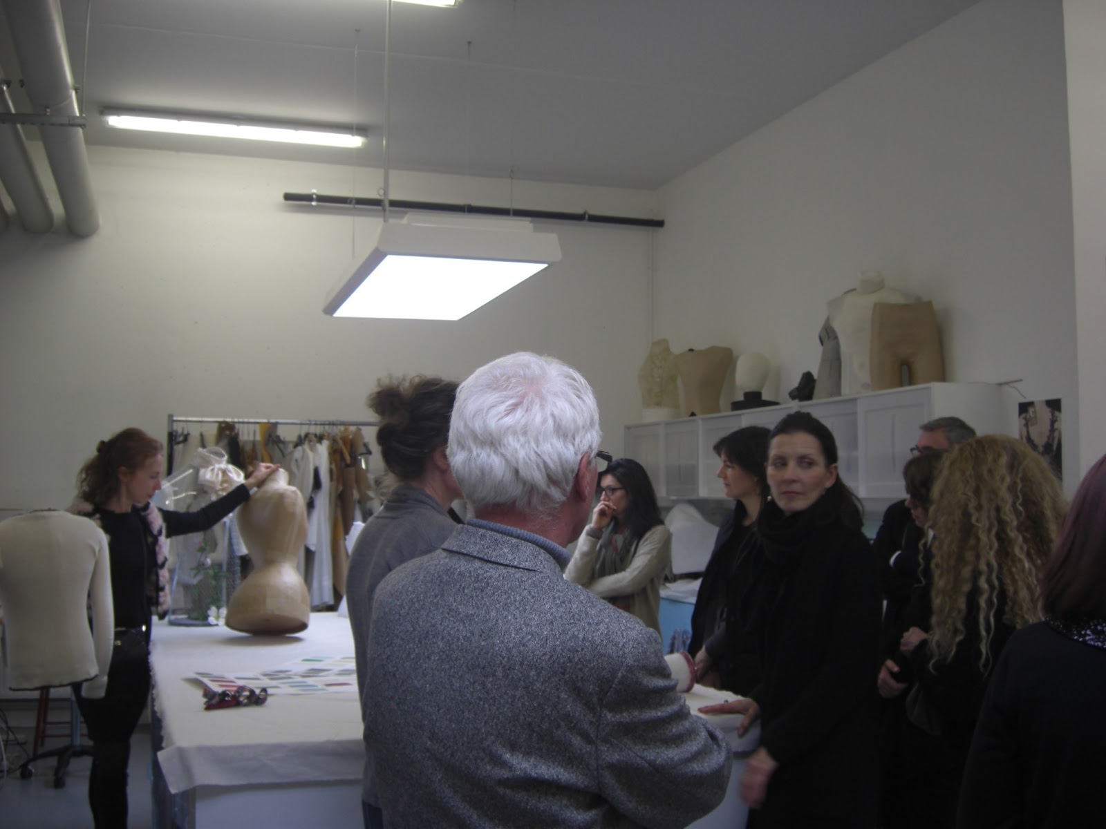 Daniel Ogier le décorateur: COSTUMER LE POUVOIR opéra et cinéma