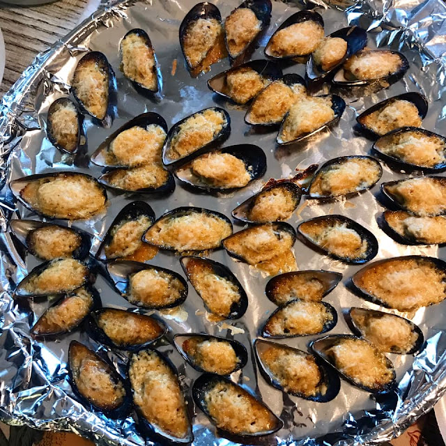 Baked Tahong (Baked Mussels)