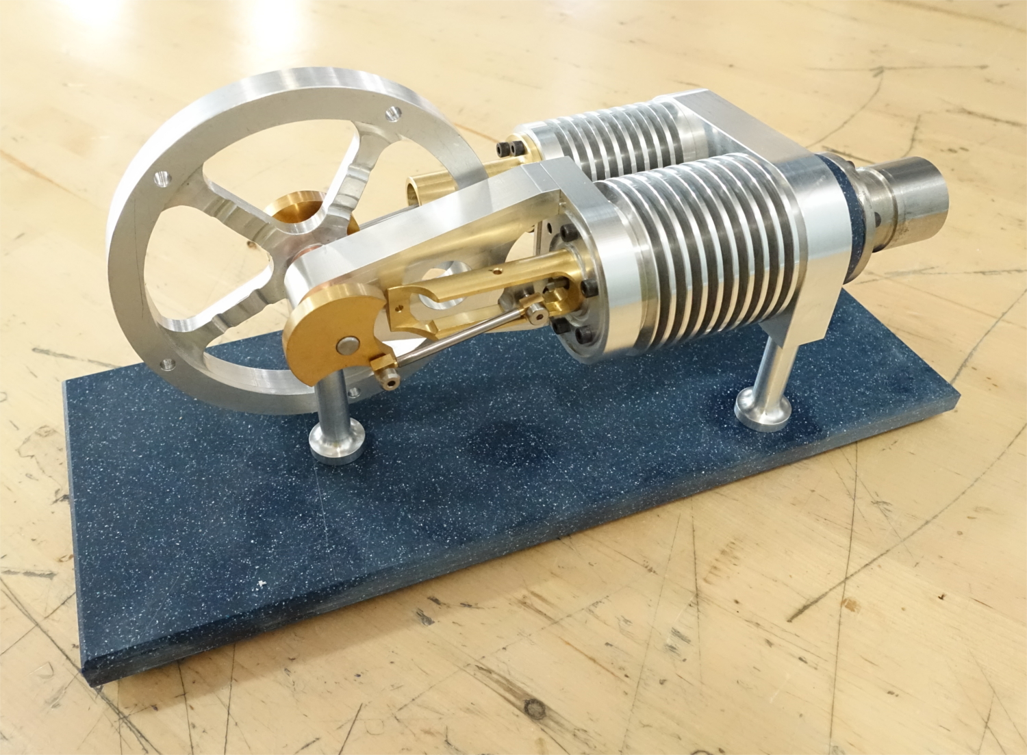 Atlas Engineering: Sterling Engine for Students