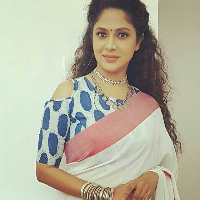 36 Printed Blouse Designs for sarees with trendy neck patterns | Bling ...