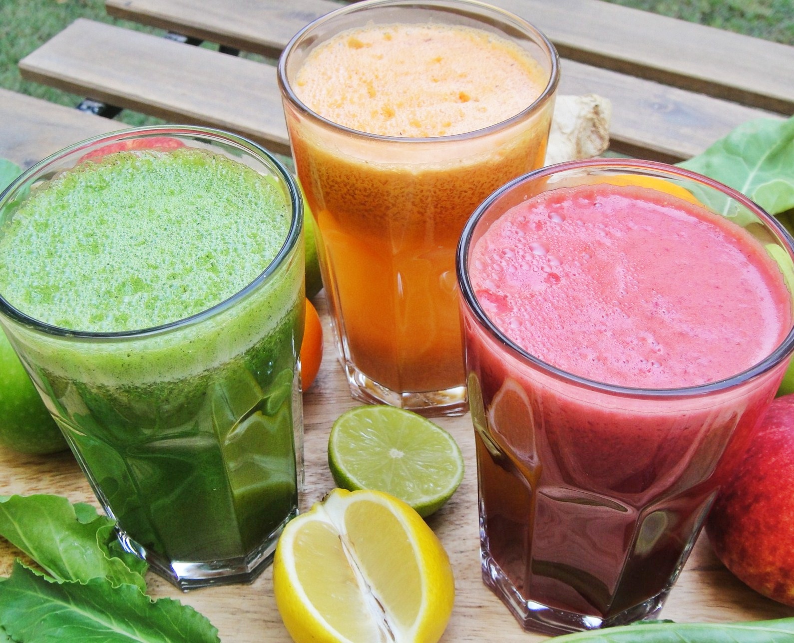Maryam's Culinary Wonders: 833. Tri-Color Detox Juices
