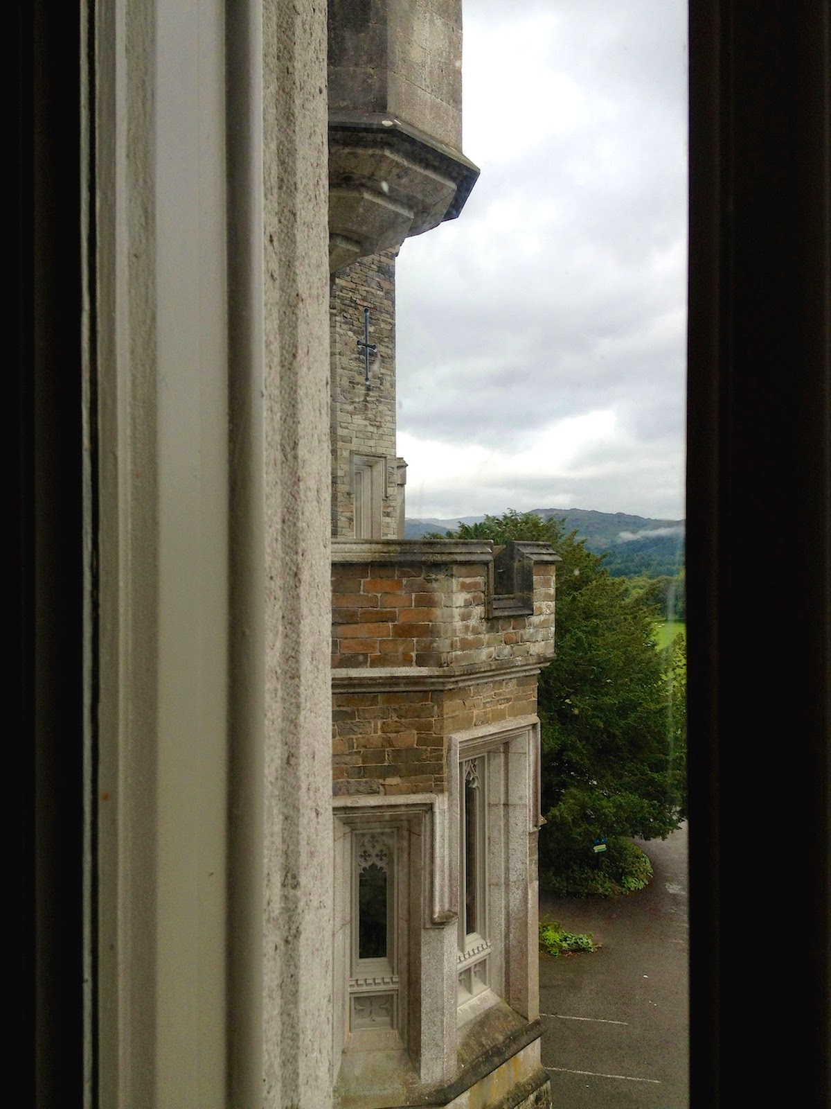 Blackberry Rambles: Scotland: Wray Castle (England)