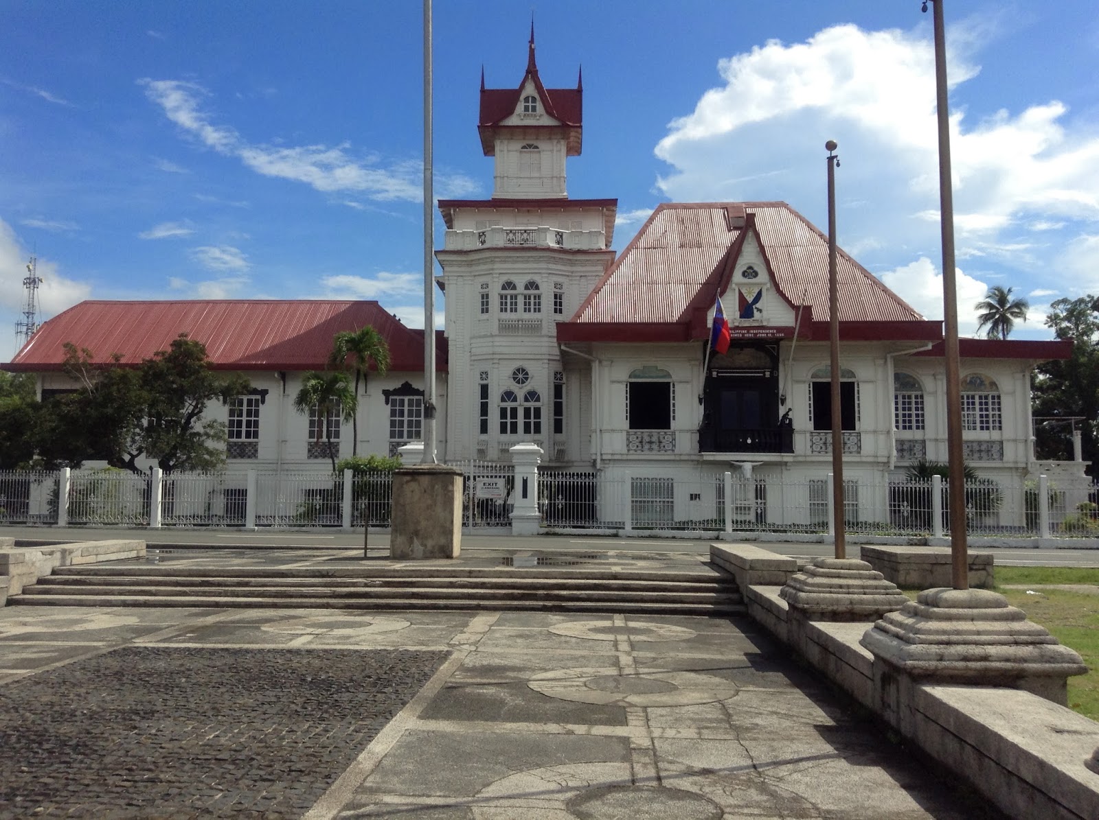 Country Gourmet Traveler: Aguinaldo Shrine Country Gourmet Traveler: Aguinaldo Shrine