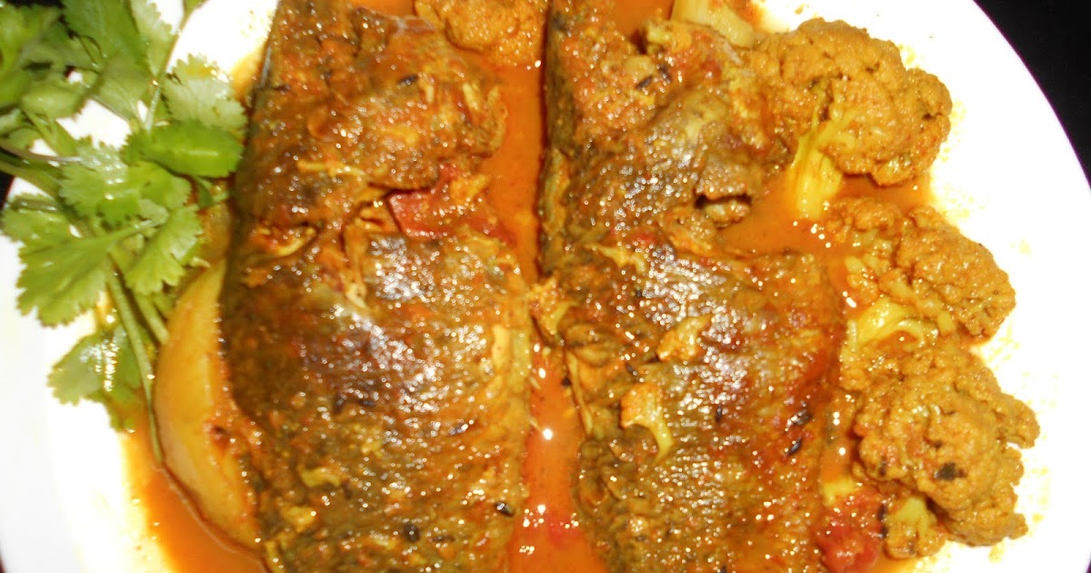 Paramita's Kitchen: Alu Phul kopi Diye Koi Macher Jhol / Koi Fish Curry ...