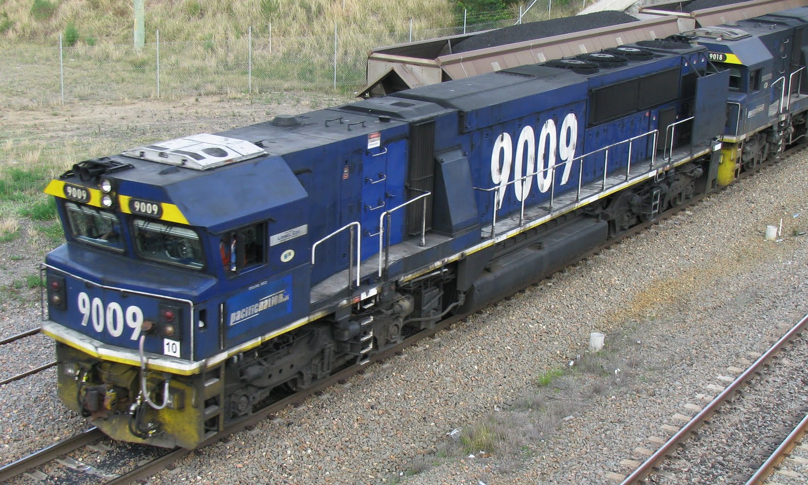 rusted2therails: Pacific National 90 class in action