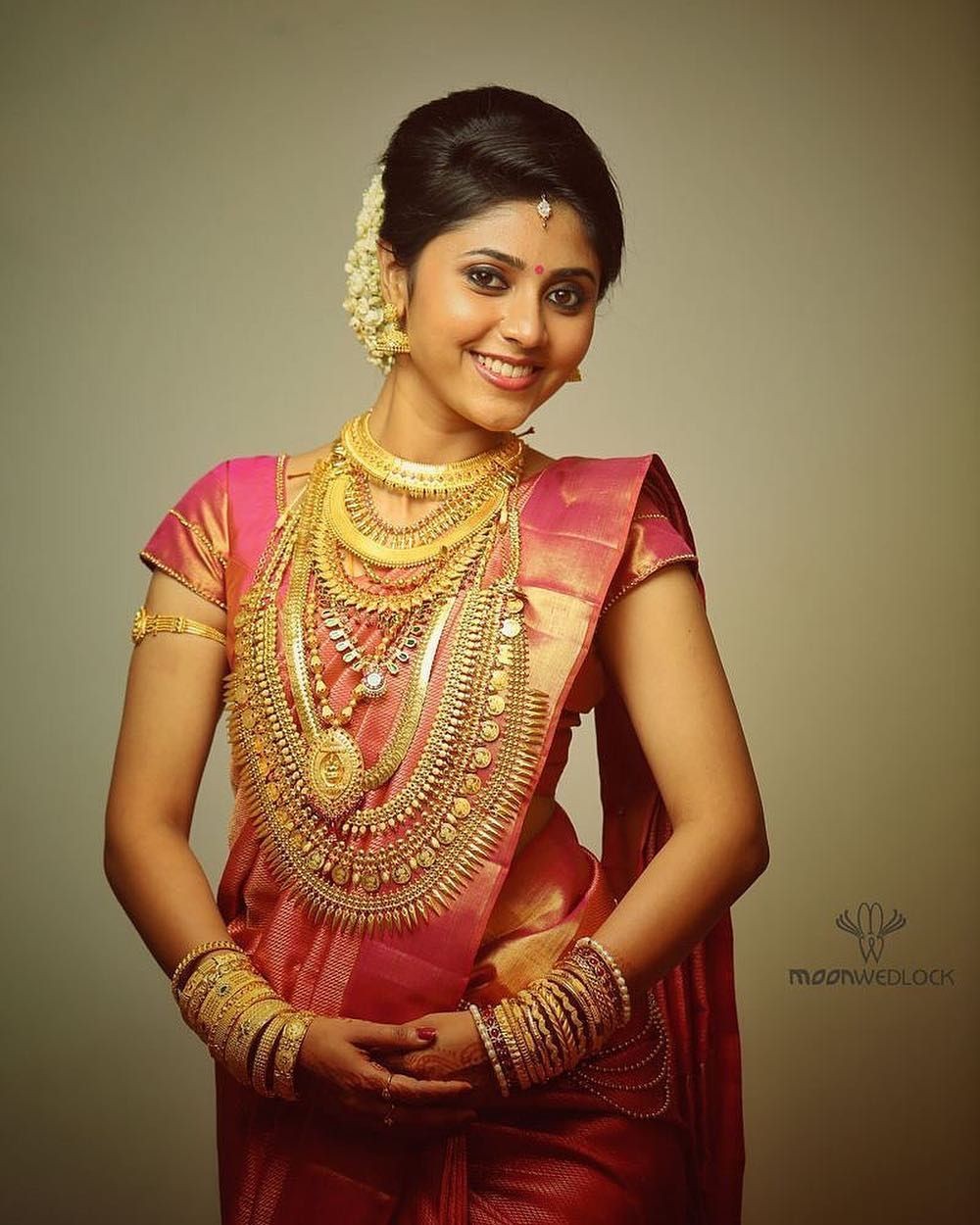 Indian Actresses and Models : Beautiful Models in Saree