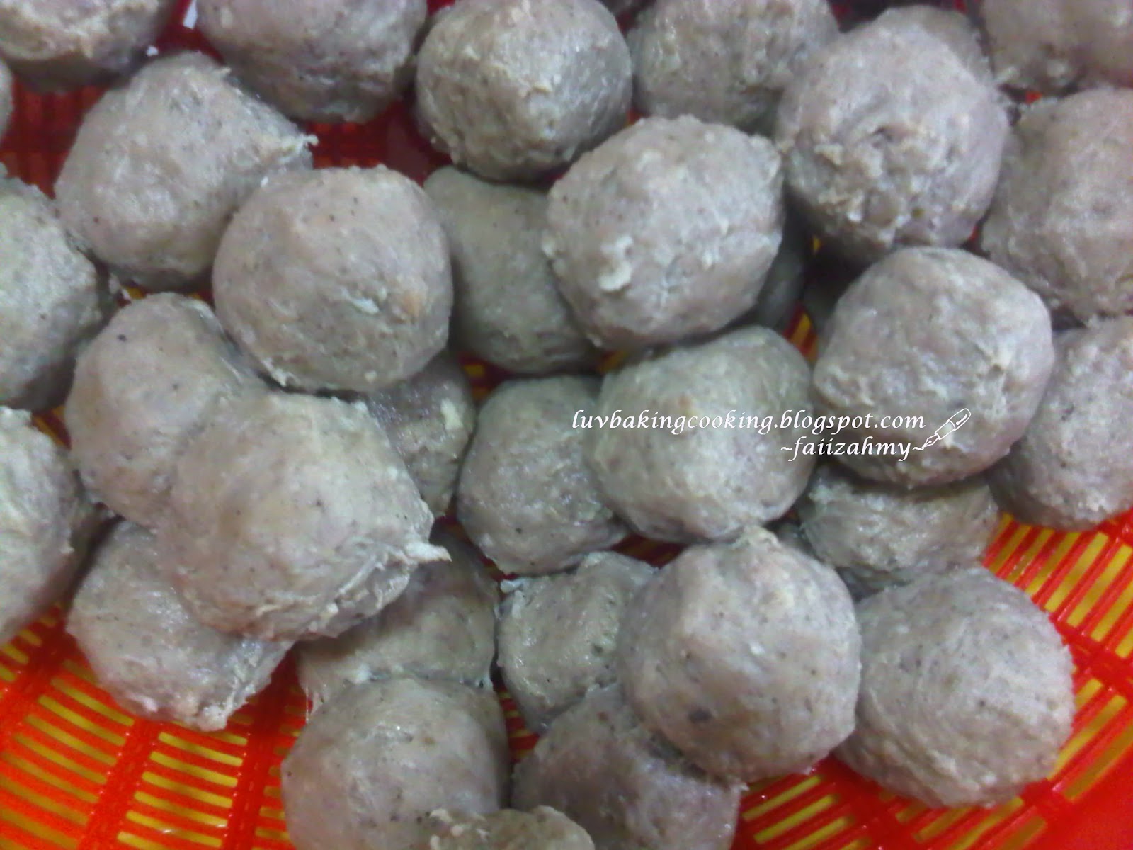 luvbakingcooking: spagetti angel hair bebola daging